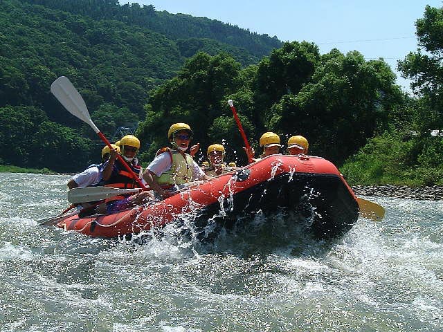 Chikuma River Family Rafting – Shin'etsu-Shizenkyo Activity Center